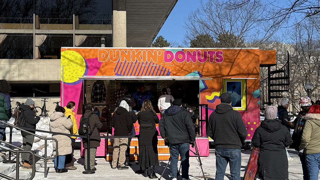 Dunkin’ dusts off ‘Donuts’ in Cambridge with a ’90s throwback pop-up ...